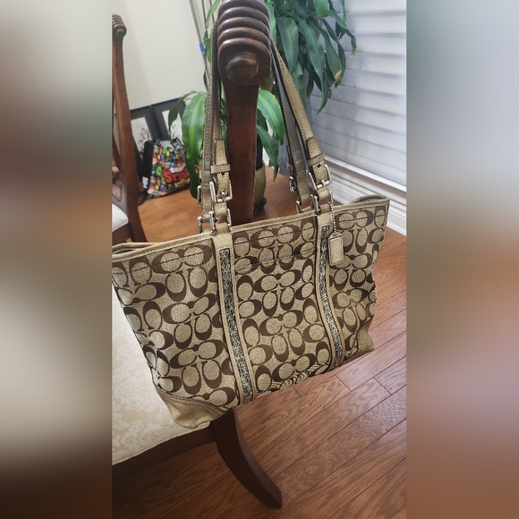 Coach | Bags | Coach Signature C Gallery Tote | Poshmark